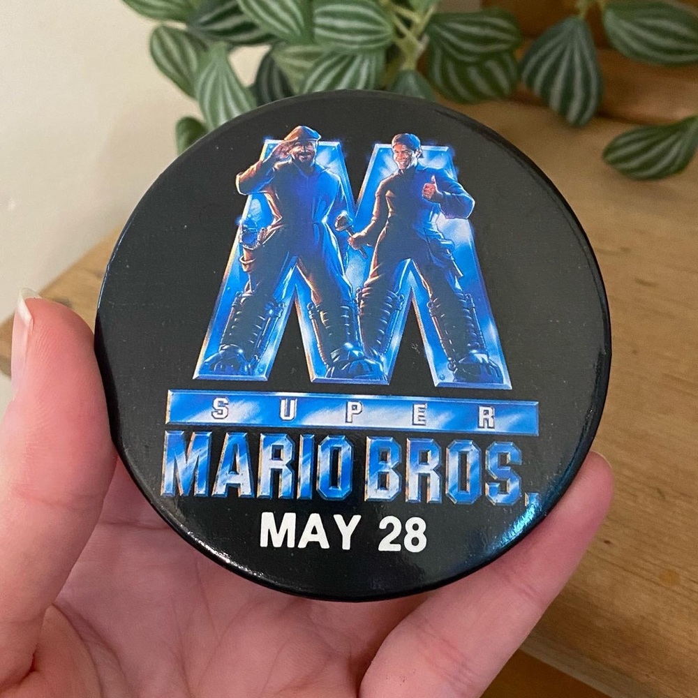 Awesome Vintage Collectible Super Mario Button Pin - Gem